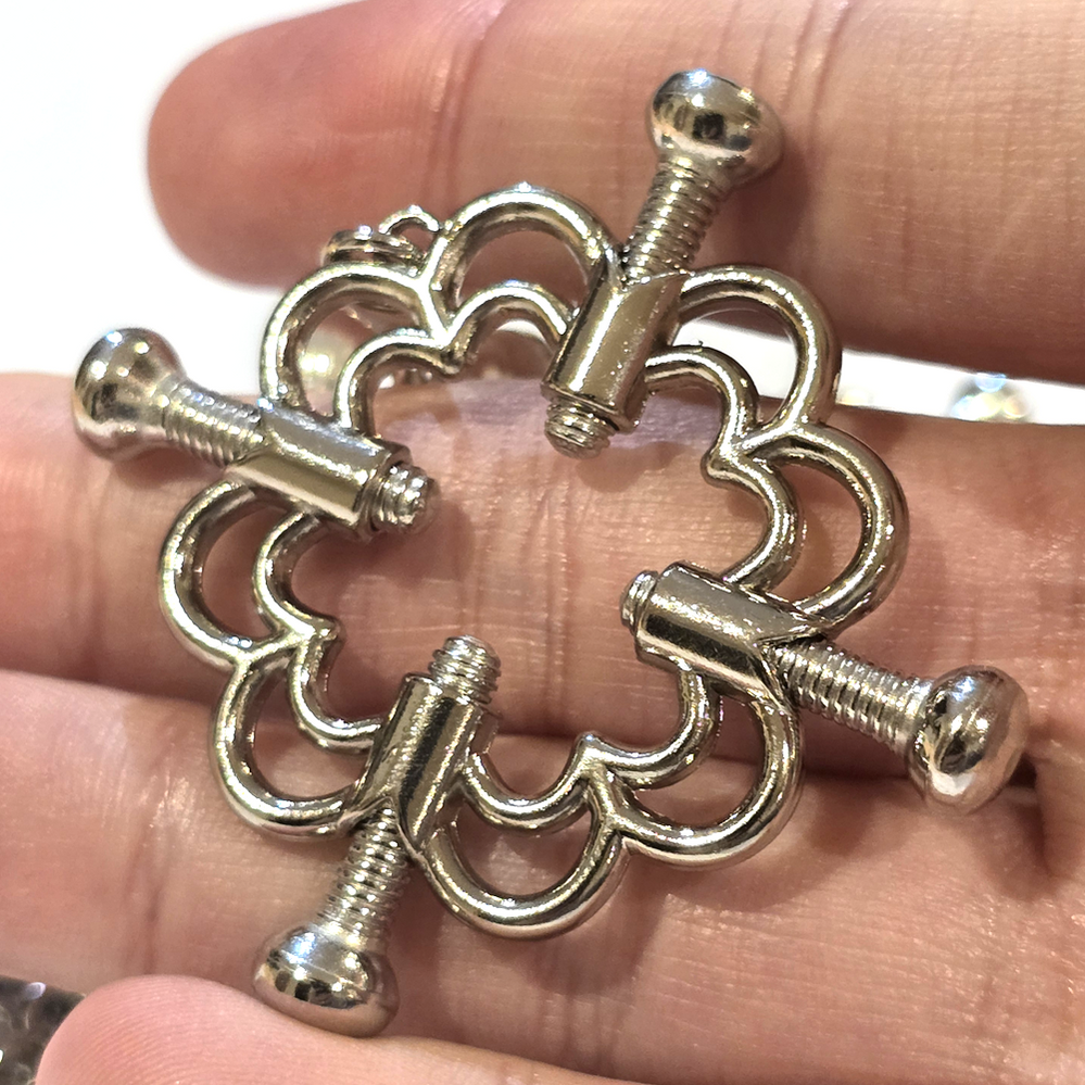 Flower Screw Nipple Clamps with Chain & Bells - OZGAGA