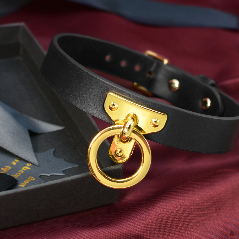 BDSM Golden O Ring Leather Collar With Leash OZGAGA BDSM Golden O Ring Leather Collar With Leash OZGAGA